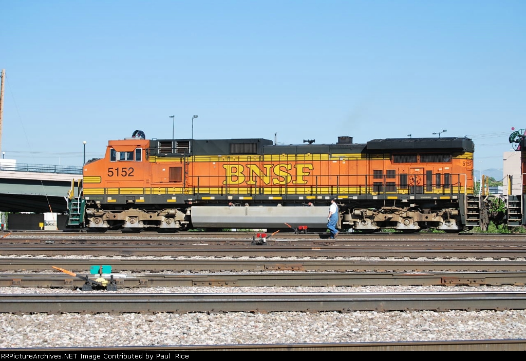 BNSF 5152